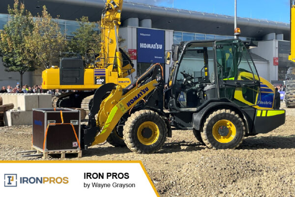 Komatsu unveils All-Electric Loader powered by Moog Construction at bauma 2022 - Moog Construction